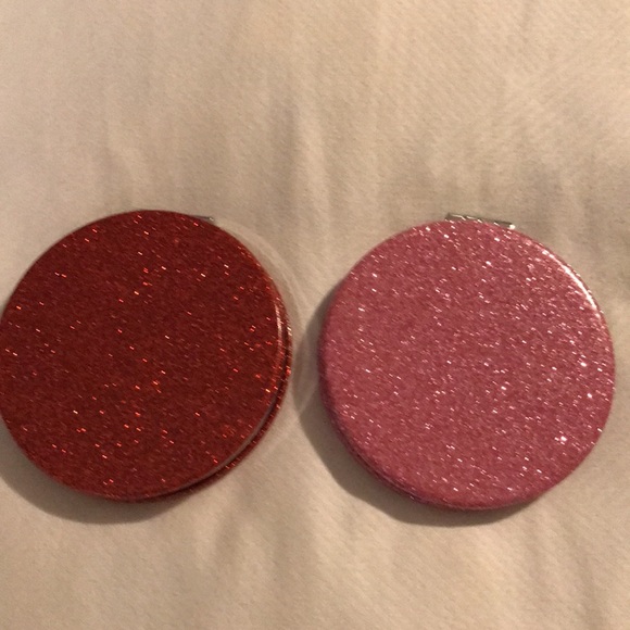 Accessories | Nwt Set Of 2 Glitter Compact Mirrors One Red And One Pink ...